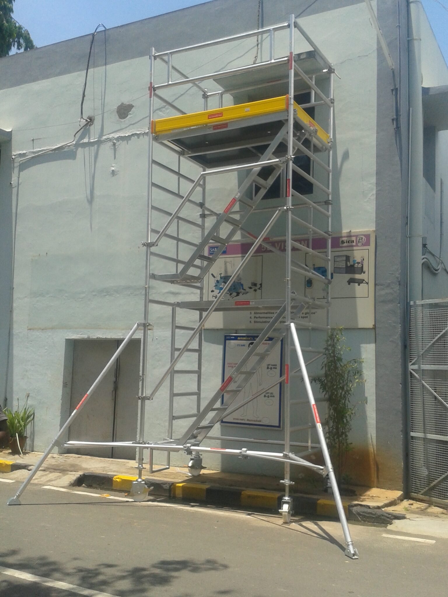 Aluminium Mobile Scaffold Towers with Stairway Type – Skega
